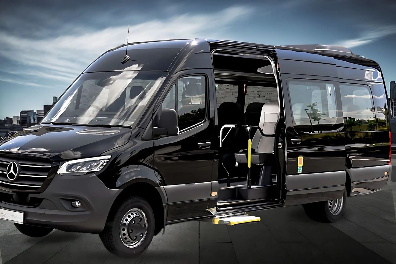 Mercedes minibus – Quest Limos